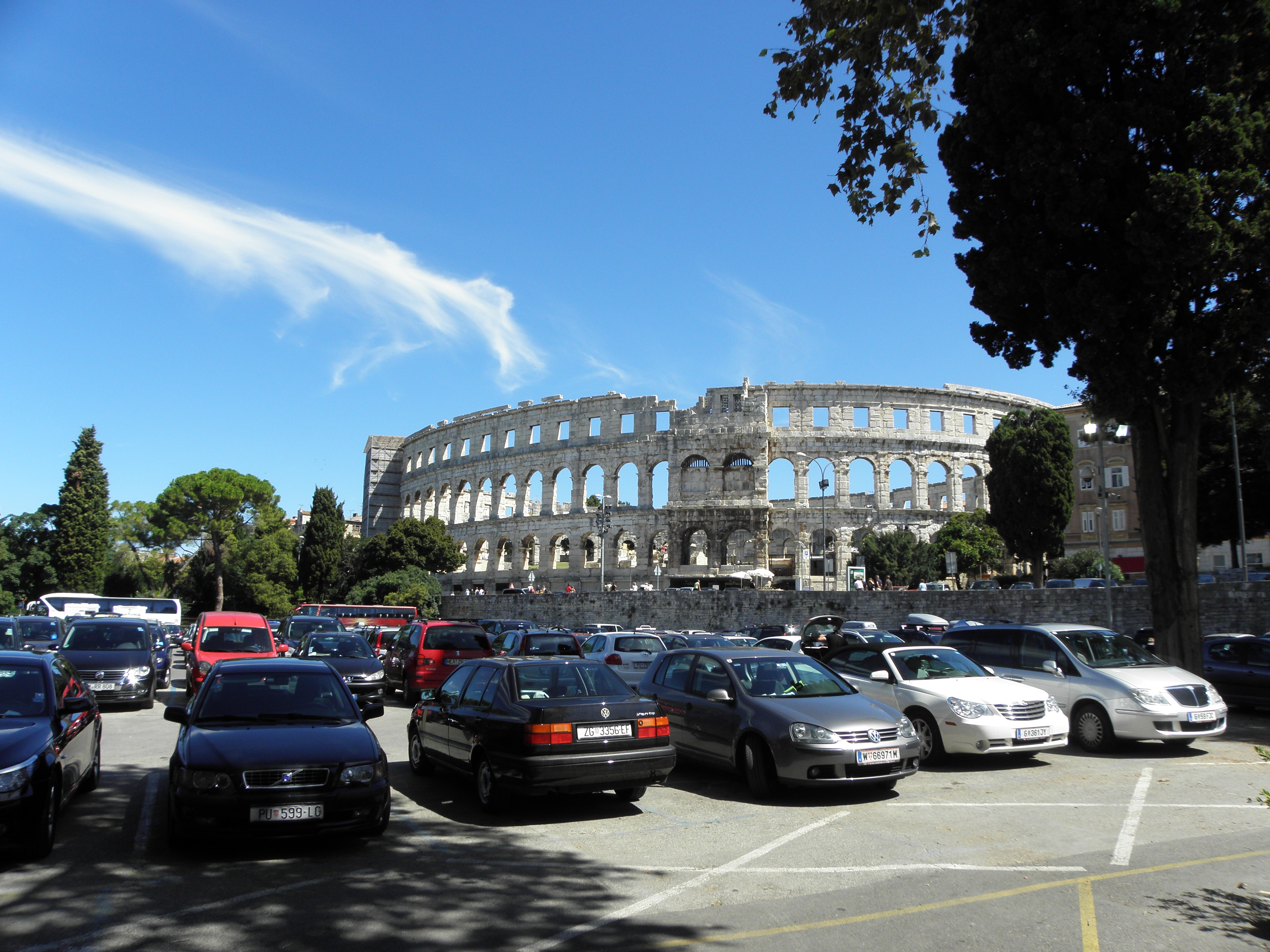 Pula ist eine historische Stadt mit vielen Sehenswürdigkeiten